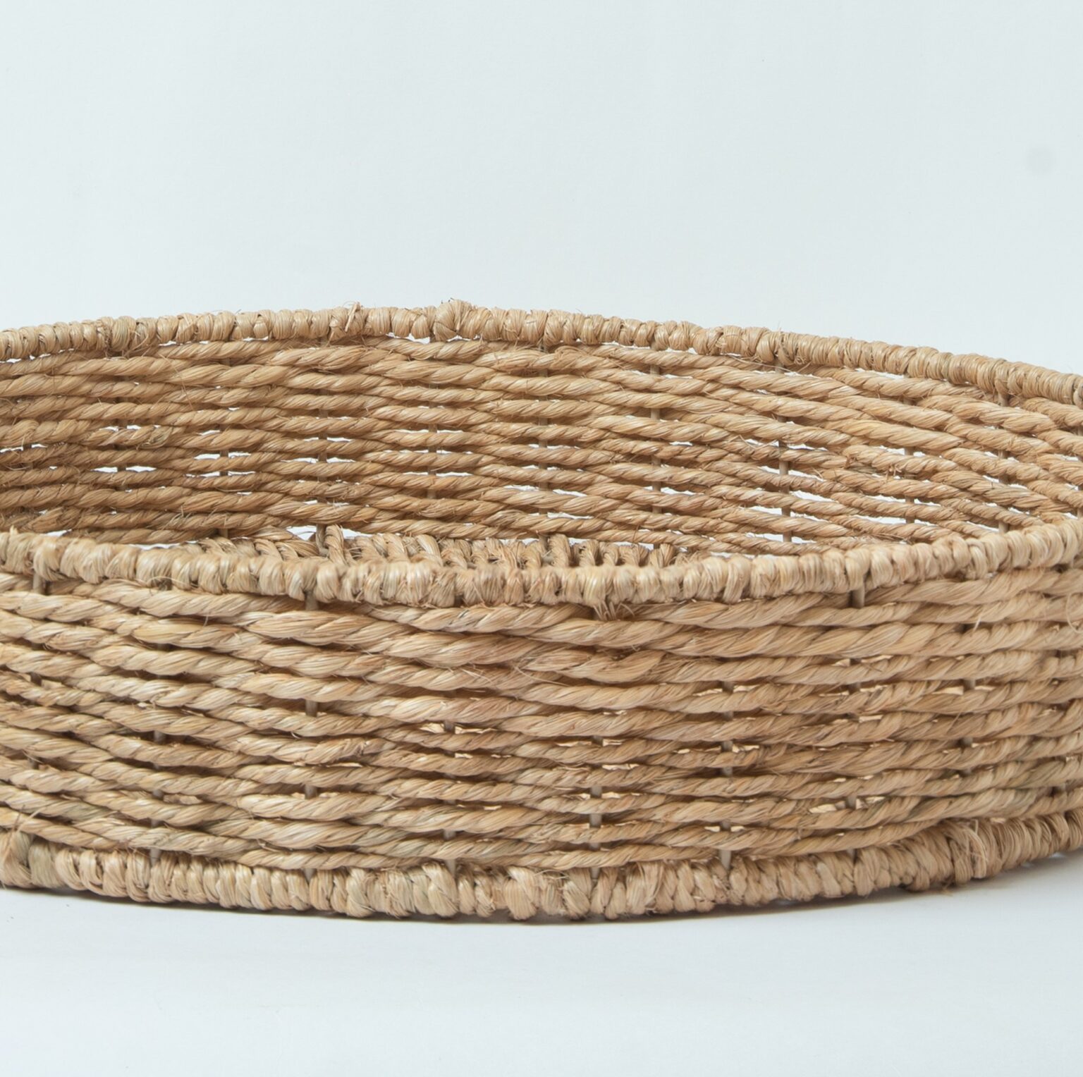 Handwoven Sea Grass Round Tray with Handle - Inditrails