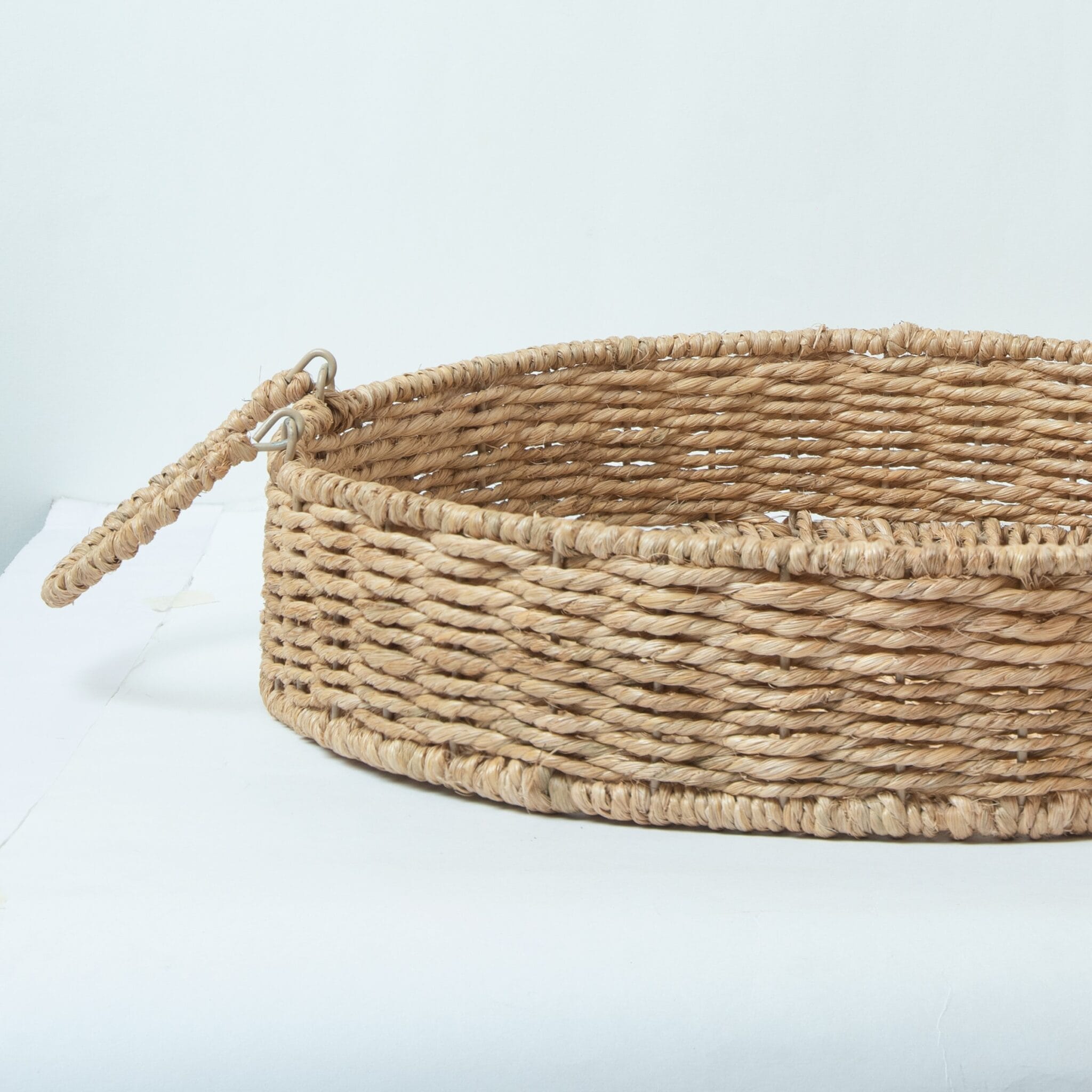 Handwoven Sea Grass Round Tray with Handle - Inditrails